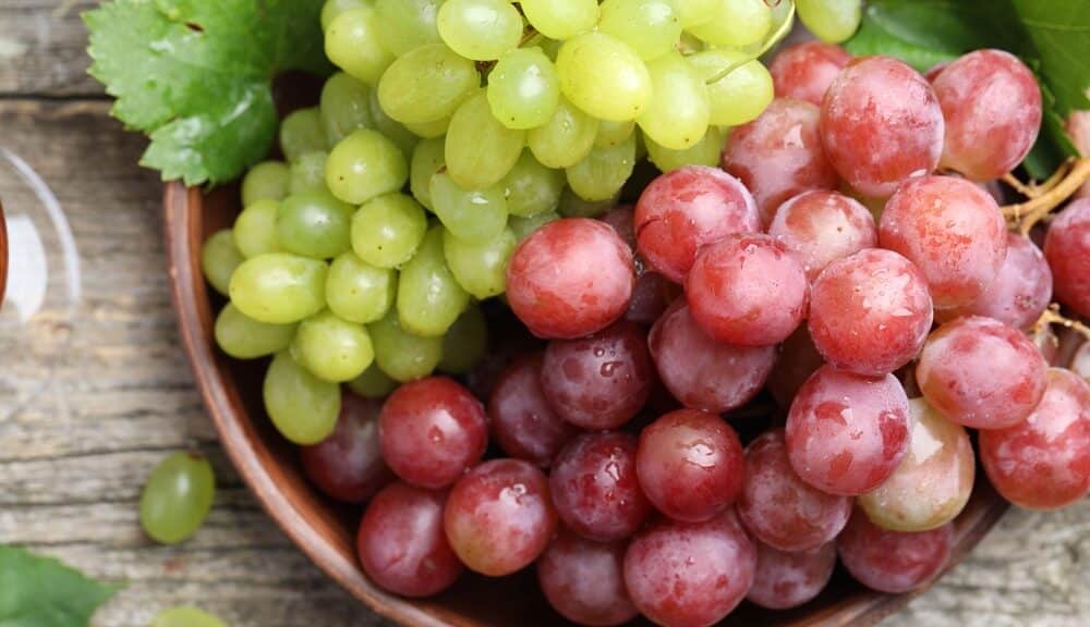 Unlock the Secret to Fresh and Clean Grapes with This Simple Method ...